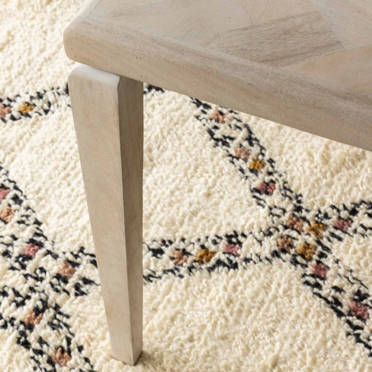 Edward Solid Mango Wood Dining Table – Nismaaya Decor